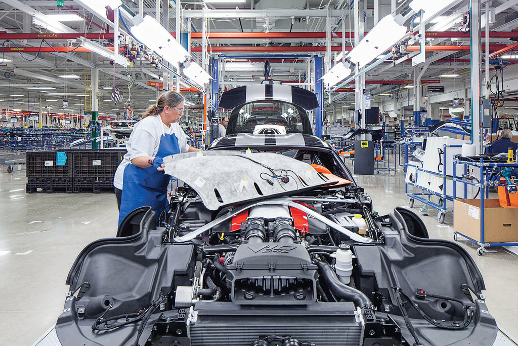 Video de la fabrica Chrysler unde se produc modele Dodge Viper – InfoHale